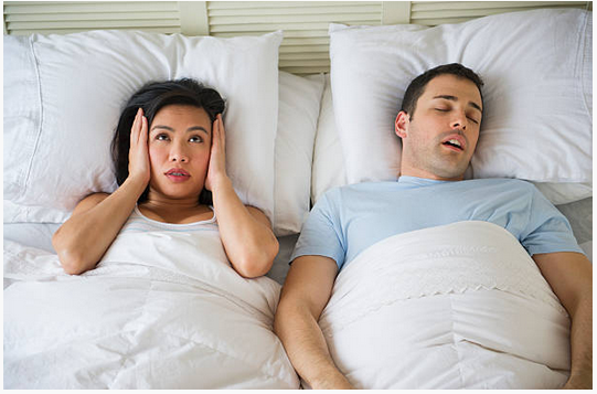 Le ronflement, ce mal quotidien : comment arrêter vos ronflements